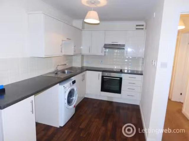 Property to rent in Whinhill Gate, Ferryhill, Aberdeen, AB11 7WG