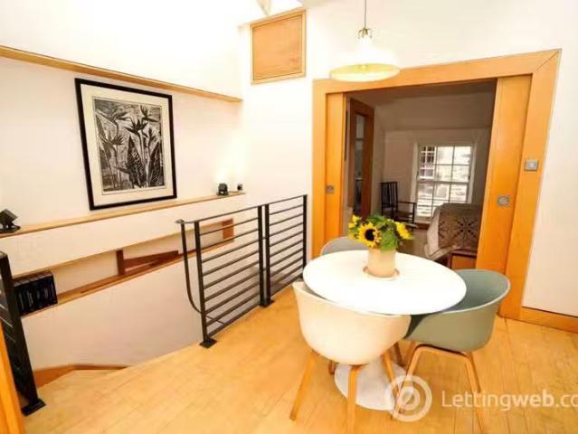 Property to rent in William Street North West Lane, West End