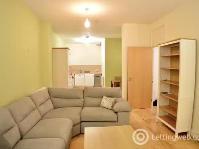 Property to rent in Woolcarder's Court, Cambusbarron