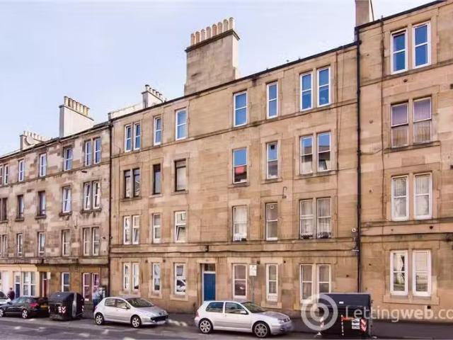 Property to rent in Yeaman Place, Polwarth, Edinburgh, EH11 1BR