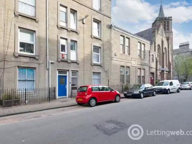 Property to rent in 14 Park Avenue, DD4