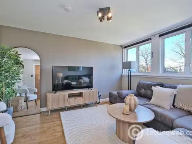 Property to rent in 15 Brighton Place, Aberdeen, AB10 6RT
