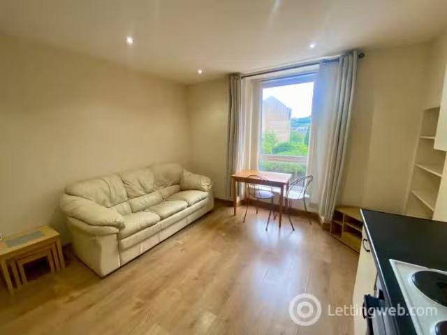 Property to rent in 186 Blackness Road, Dundee DD1 5PQ