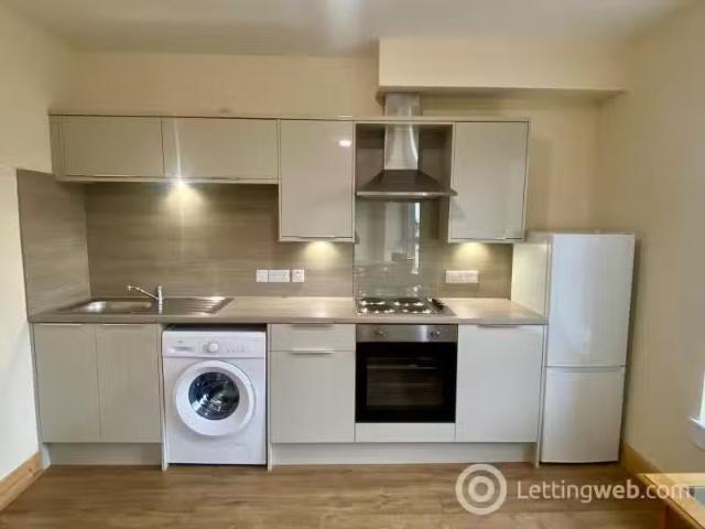 Property to rent in 106 Annfield Road, Dundee, DD1 5JH off Bl.