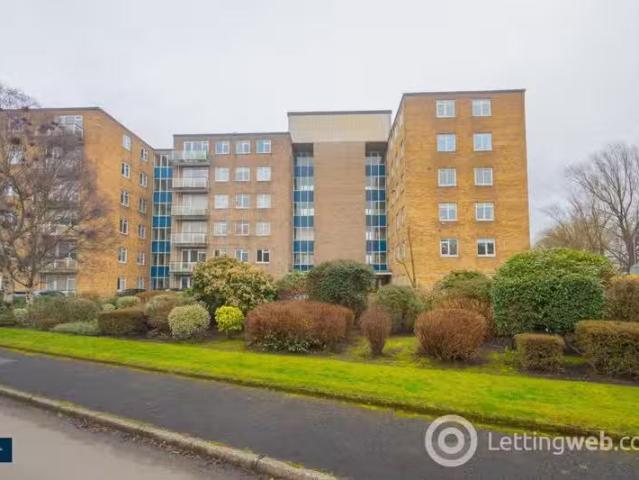 Property to rent in 10 Whittinghame Court 1350 Great Western R.
