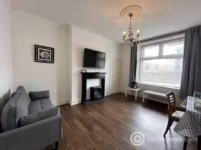 Property to rent in 112A Hutcheon Street