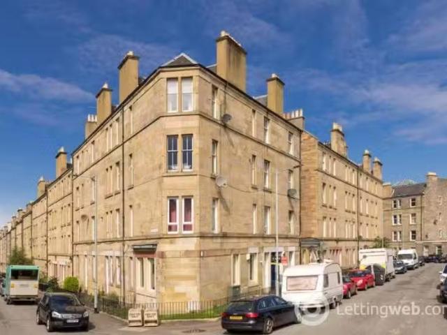 Property to rent in 12/12, Wardlaw Terrace, Edinburgh, EH11 1TW