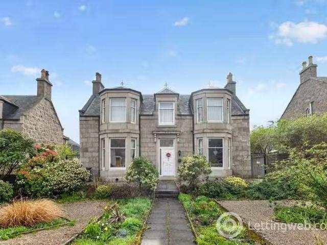 Property to rent in 12 Salisbury Terrace, Aberdeen, AB10