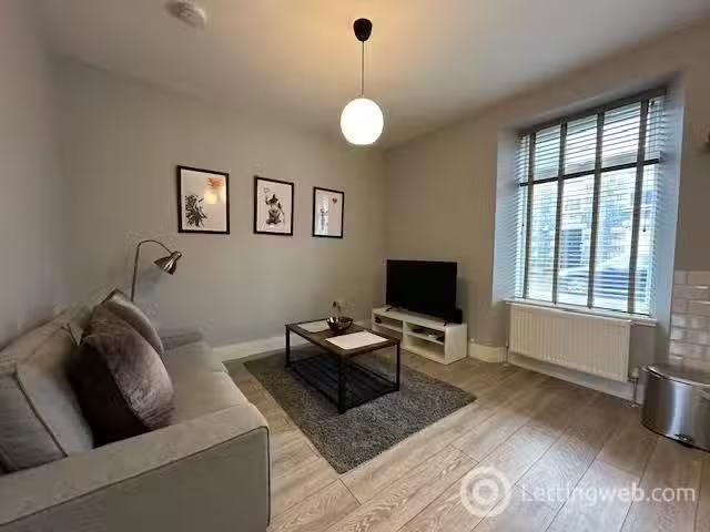 Property to rent in 12A Claremont Place