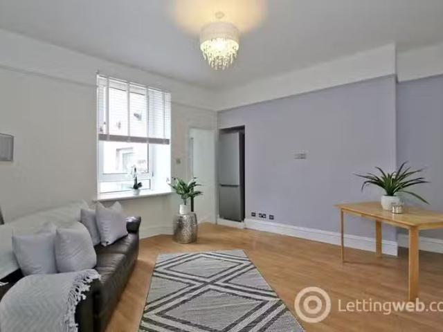 Property to rent in 12B Lamond Place, 2nd Floor, Aberdeen, AB2.