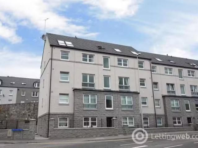 Property to rent in 138H South College Street Aberdeen
