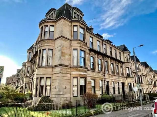 Property to rent in 2/6 at 1 broomhill terrace. Broomhill G 11.