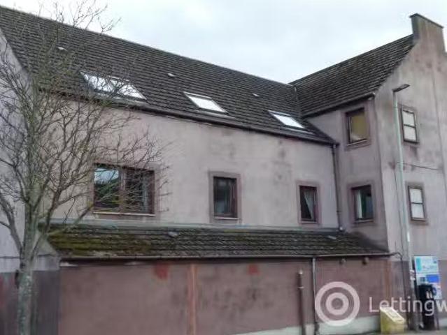 Property to rent in 287B High Street
