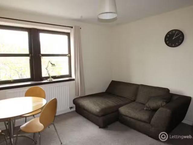 Property to rent in 203E Union Grove