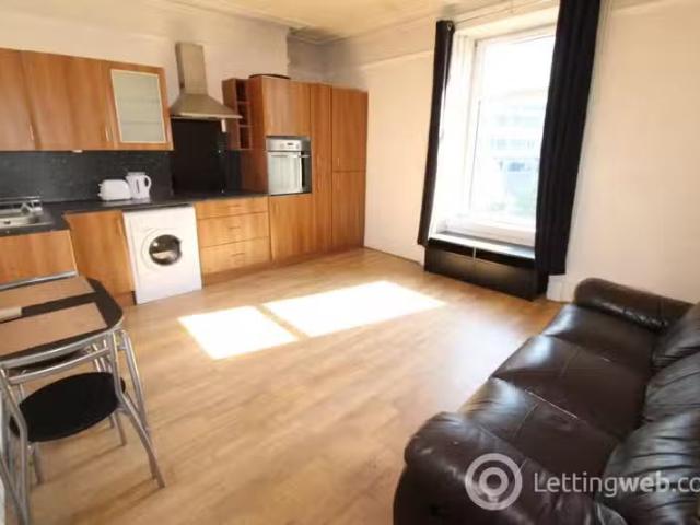 Property to rent in 200C Holburn Street