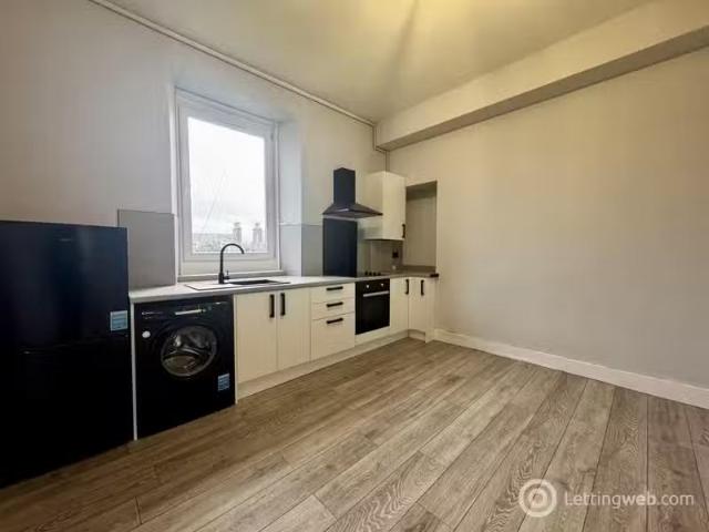 Property to rent in 21 Wallfield Crescent, Aberdeen, AB25 2LD