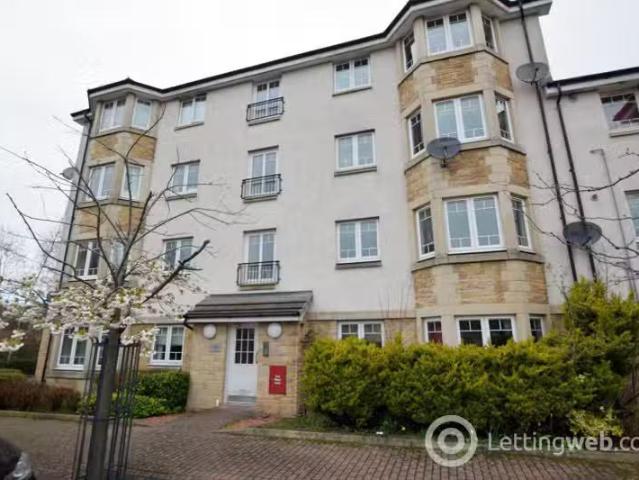 Property to rent in 22 Simpson Square, Perth, PH1 5BW