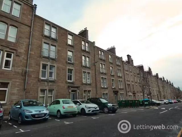 Property to rent in 2/2 37 Baldovan Terrace, Dundee, DD4 6NH