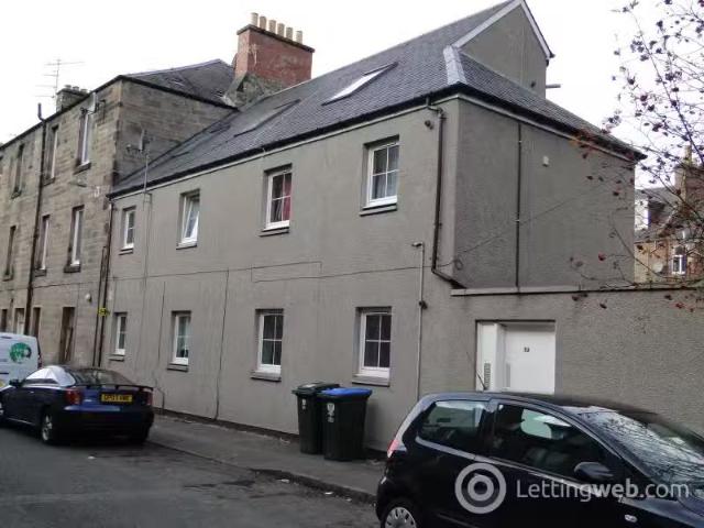 Property to rent in 2a F2, Inchaffray Street, Perth, PH1 5RX