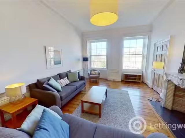 Property to rent in 2F Melville Place, Edinburgh, EH3