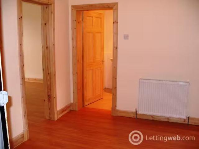 Property to rent in 3/2, 64 Westmoreland Street, Glasgow, G42.