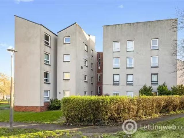 Property to rent in 3, Kingsknowe Court, Edinburgh, EH14 2JT