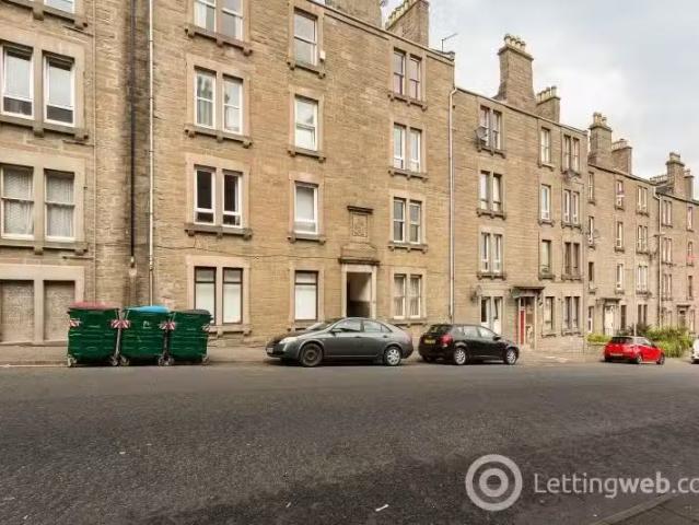 Property to rent in 42 Cleghorn Street, Dundee