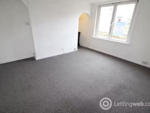 Property to rent in 42 Tullos Crescent