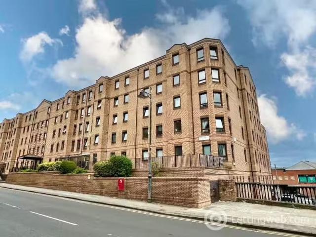 Property to rent in 42 West Graham Street, Cowcaddens, Glasgow.