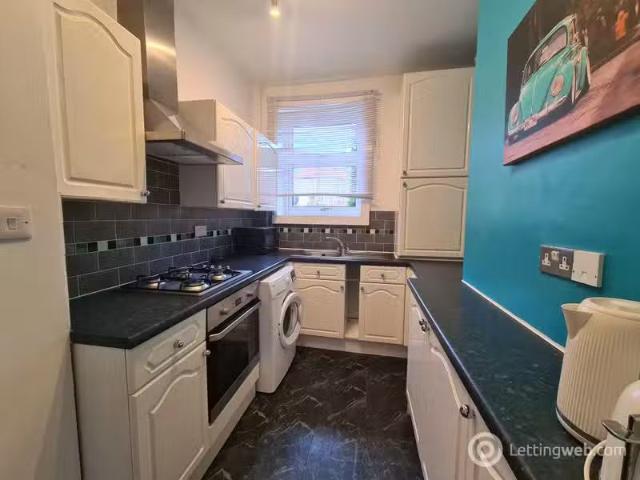 Property to rent in 51/1 Sighthill Drive