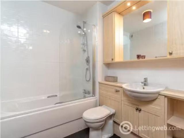 Property to rent in 51 Bothwell Road