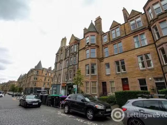 Property to rent in 64/3