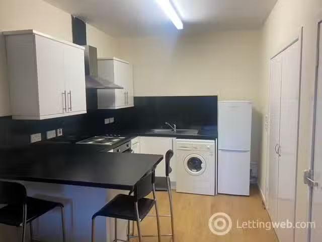 Property to rent in 66 Seagate, Dundee City Centre