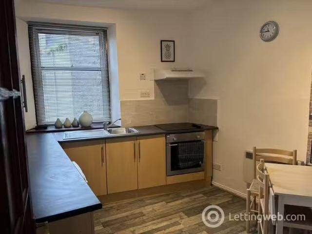 Property to rent in 60D Victoria Road, Aberdeen, AB11 9DS