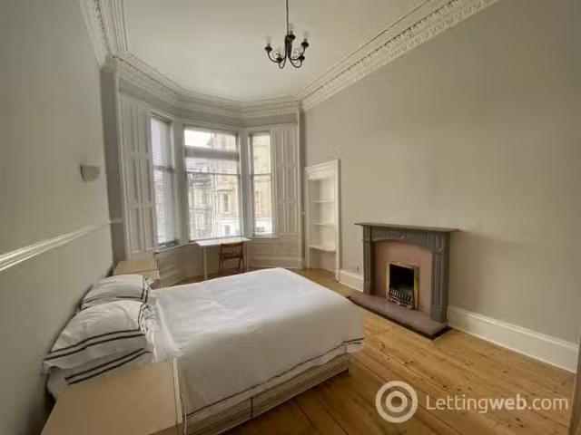 Property to rent in 73 Haymarket Terrace