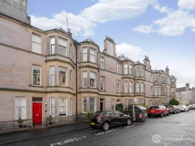 Property to rent in 7 Comely Bank Grove