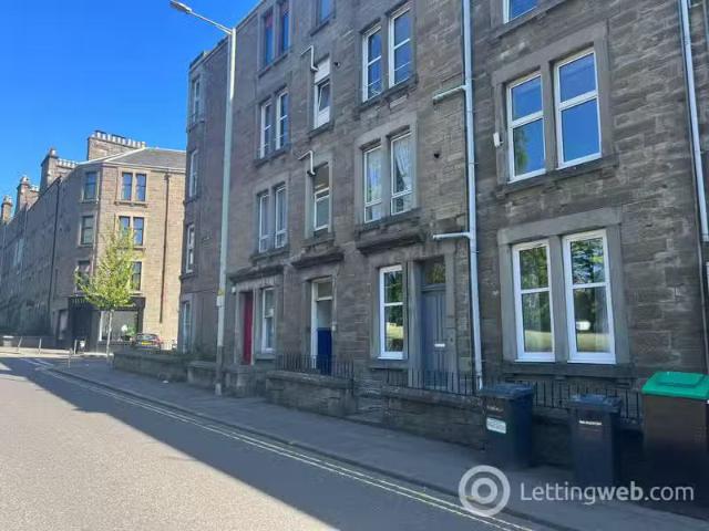 Property to rent in 7 Pitkerro Road, Dundee, DD4 7ET