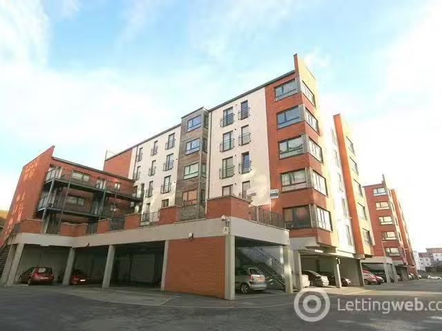 Property to rent in 8, Salamander Court, Edinburgh, EH6 7JN