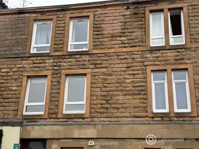 Property to rent in 997 Crow Road flat 1/2