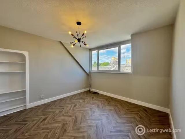 Property to rent in 9 Fraser Street, Aberdeen, AB25 3XT