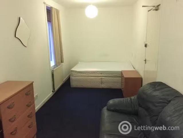 Property to rent in 9 South Bridge, Cupar, KY15 5HY