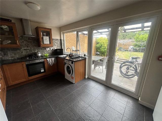 property to rent Speedwell Place, Conniburrow, Milton Keynes, MK14