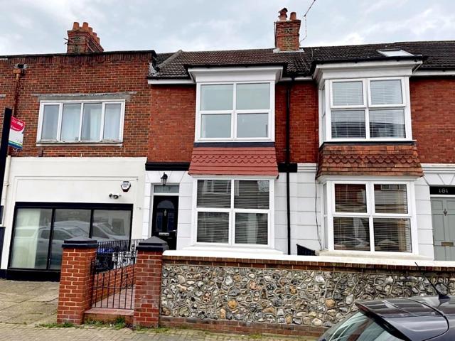 Property To Rent Tarring Road, Worthing, BN11 | 3 Bedroom End Of Terrace through Castleview Homes