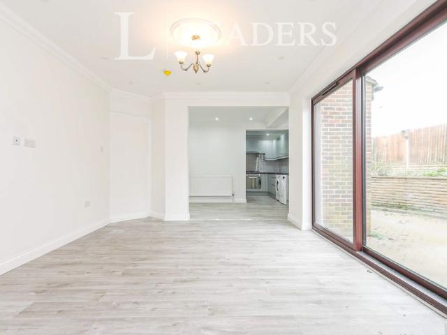 property to rent The Frenches, Redhill, Surrey, RH1
