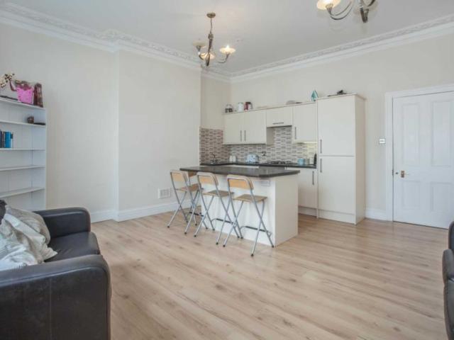 Property To Rent Uxbridge Road, Shepherds Bush, W12 8LH Amber & Co ID 5556