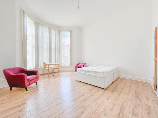 property to rent west end lane, west hampstead, nw6 | flat through abacus estates