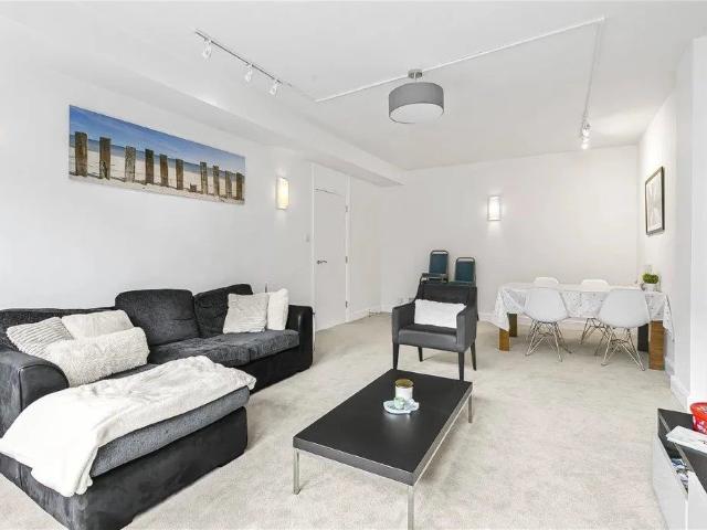 Property To Rent Weymouth Street, Great Portland Street, W1W | 3 Bedroom Apartment through Wiseman