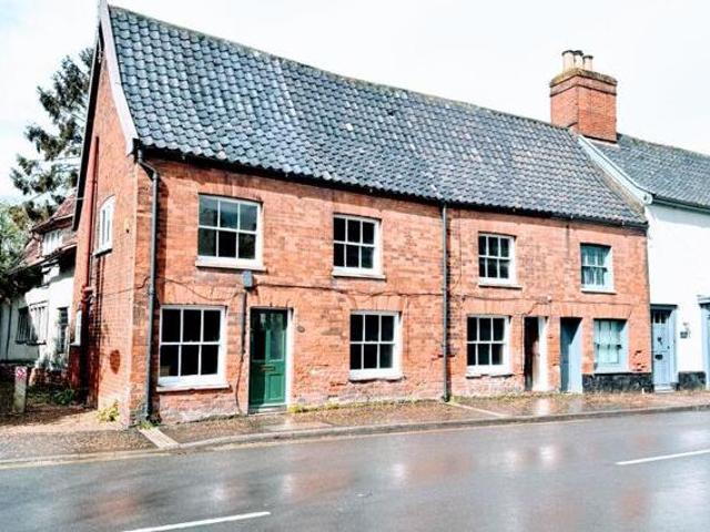 Property For Sale In 22 London Road, Harleston
