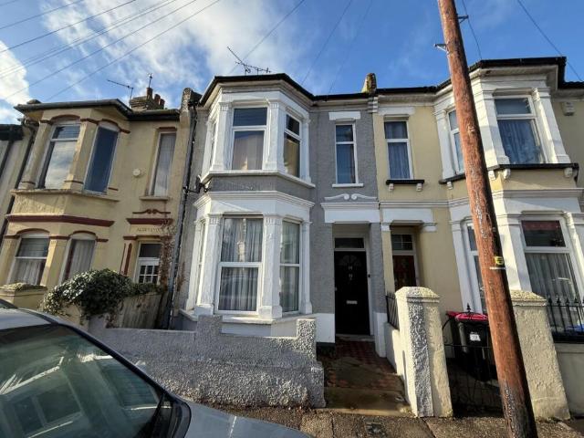 Property for sale in Freehold, 11/11a St. Leonards Road, Southend on Sea, Essex, SS1 2HG, SS1