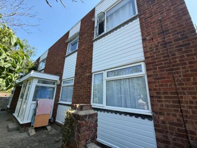 Property for sale in Freeholds, 340 & 342 Victoria Avenue, Southend on Sea, Essex, SS2 6NA, SS2